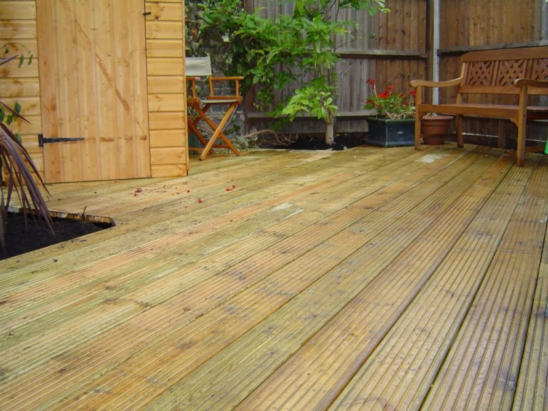 Decking – Garden Gurus | Creative Landscape Construction
